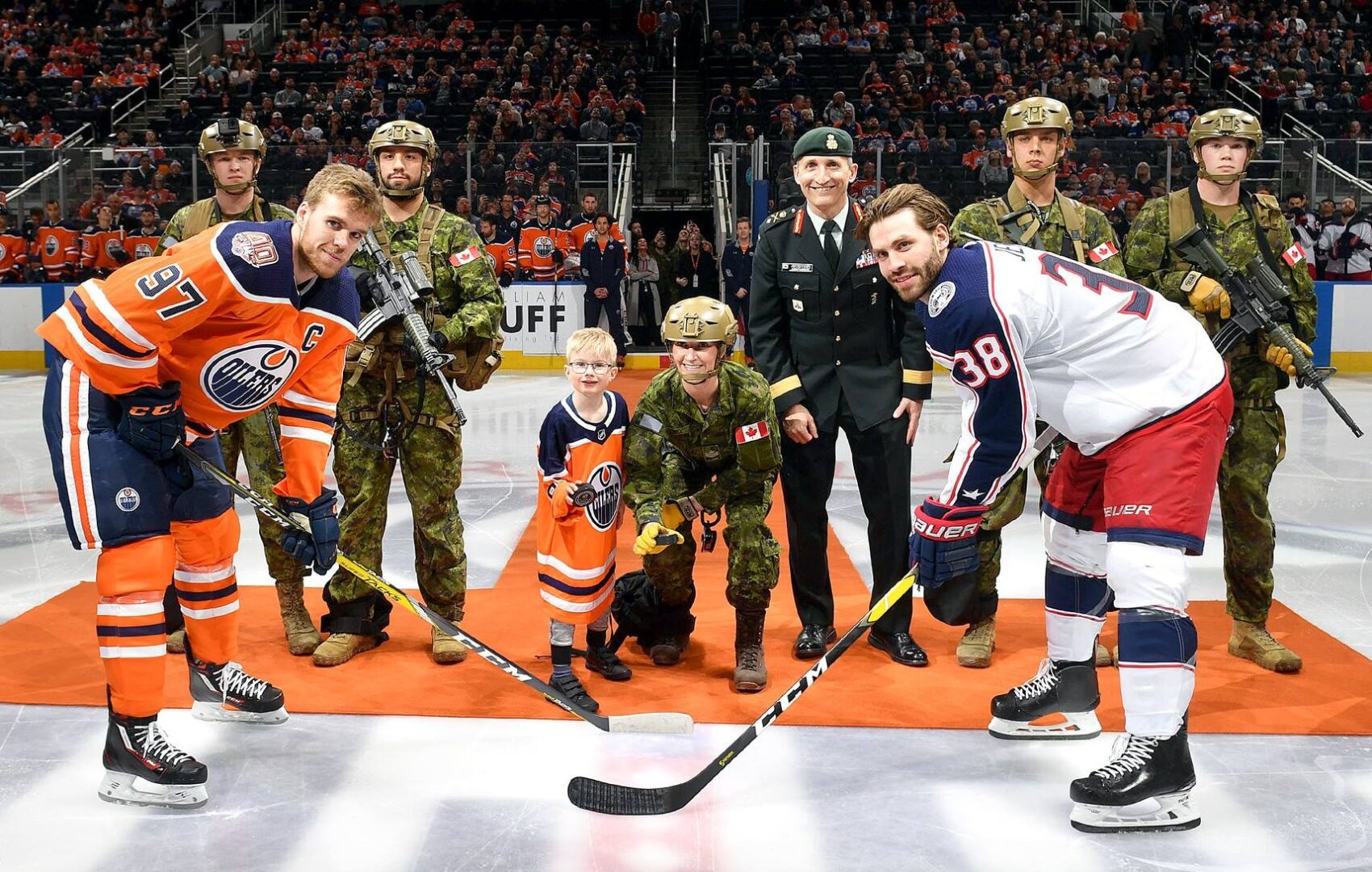 4 Wing Members, MFRCS a part of Oilers' CAF Appreciation Night - The ...